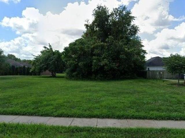 2304 Waterbury Pond Ct, Springfield, IL 62712