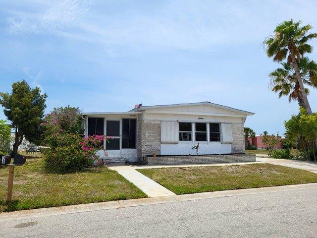 2304 York Dr, Sarasota, FL 34238