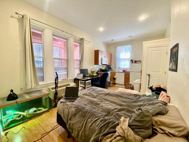 2304 08 Locust Street Studio Apartment for Rent at 2304 Locust St, Philadelphia, PA 19103 Fitler Square