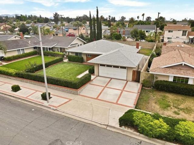 23052 Cavanaugh Rd, Lake Forest, CA 92630