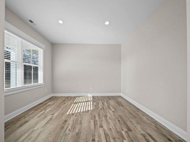 23057 Lake CT