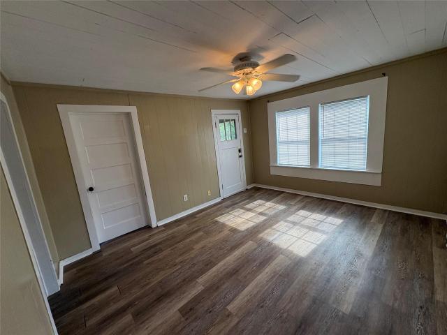 2305 Main St