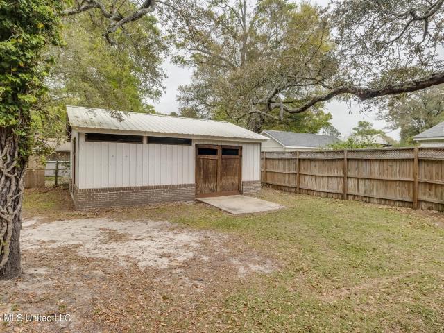 2305 Middlecoff Drive