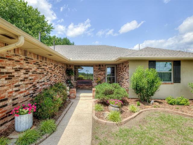 2305 NW 35th Pl
