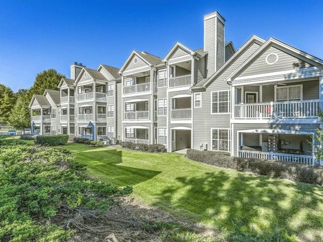 2305 New England St, Charlotte, NC 28269