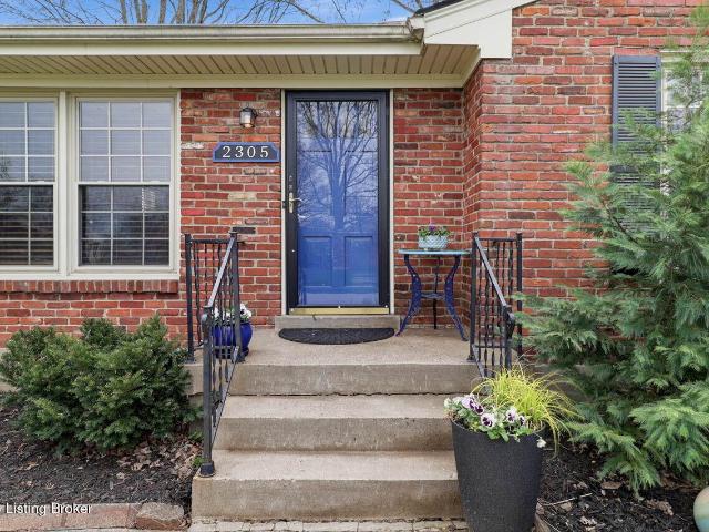 2305 Allegheny Dr