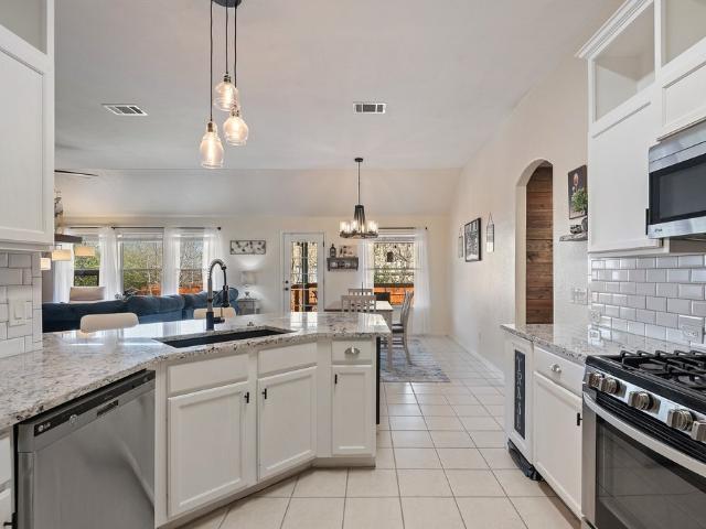 2305 Candle Ridge Trail, Georgetown, TX 78626 | MLS #9787 | Compass