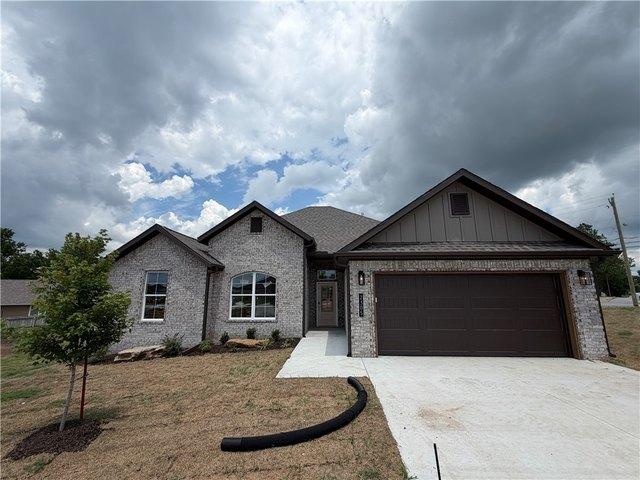 2305 Cassidy Ct, Siloam Springs, AR 72761