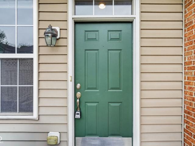 2305 Colfax Lane