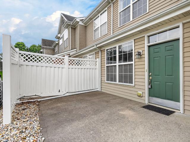 2305 Colfax Ln, Indianapolis, IN 46260 | MLS #22094