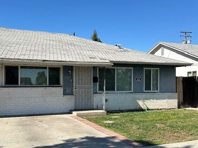 2305 E Shields