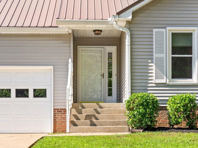 2305 Ermine Dr