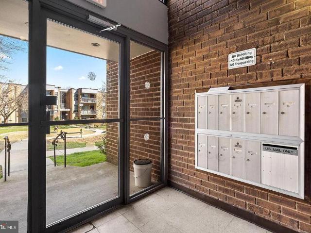 2305 Greenery Lane # 102 3
