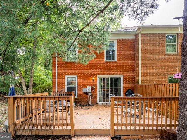 2305 Horseferry Court