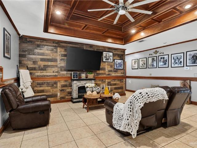 2305 Kennedy Drive