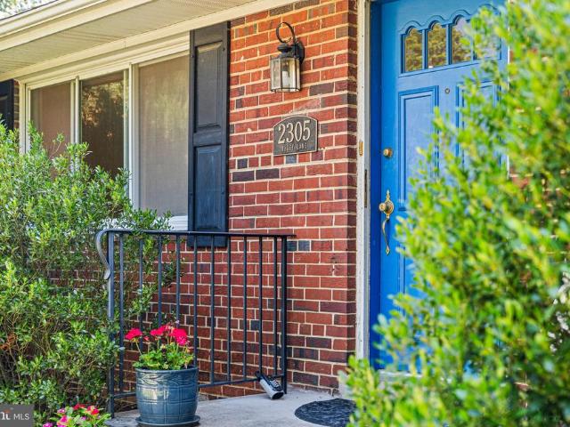 2305 Peggy Lane
