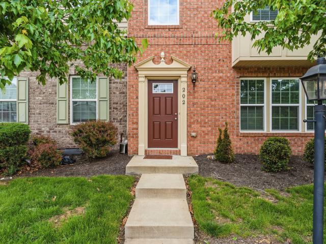 2305 Pointe View Drive