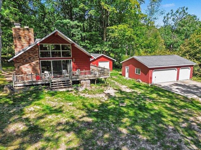 2305 Rollway Rd, Prudenville, MI 48651