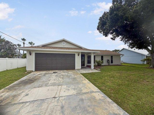 2305 SW Fern Cir, Port Saint Lucie, FL 34953