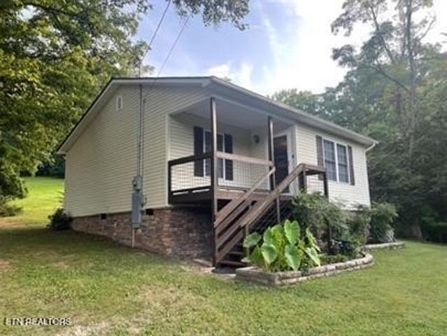 2305 Smith School Rd, Knoxville, TN 37914