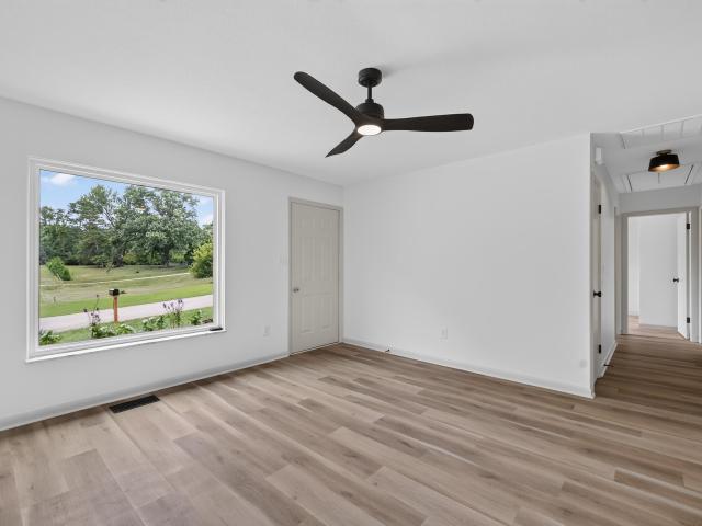 2305 W Beaumont Lane