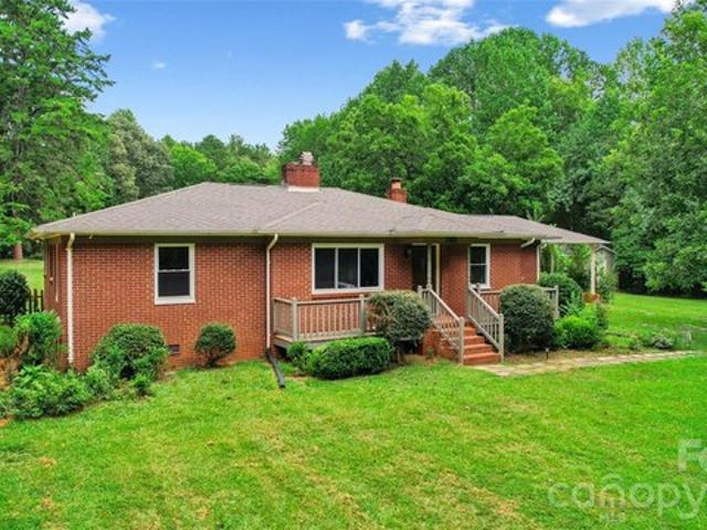 2305 Williams Rd, Matthews, NC 28105