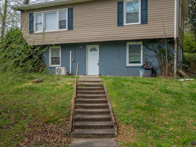 2305&2303 Abbott Drive