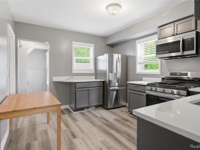 23060 Bernard Street # Upper Unit