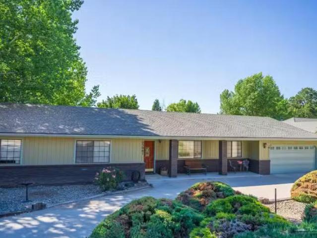 23061 LAKEVIEW DR, TEHACHAPI, CA 93561 Single Family Residence.