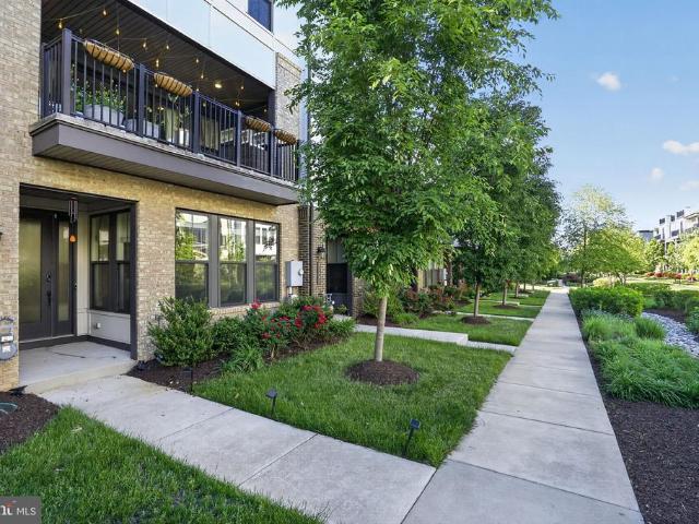 23065 Cottonwillow Square