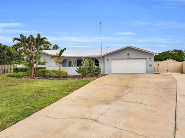 2306 NE 19th Ct, Jensen Beach, FL 34957