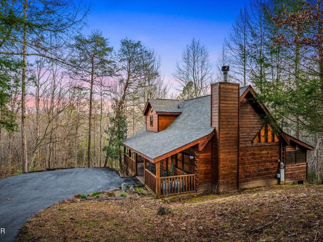 2306 Avon Circle