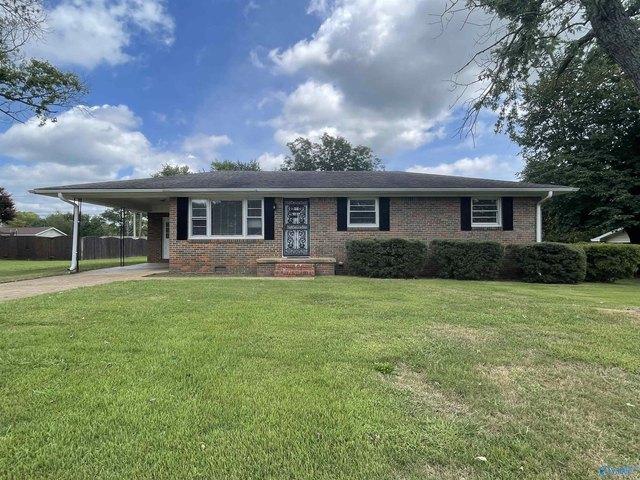 2306 Belview Rd, Florence, AL 35630
