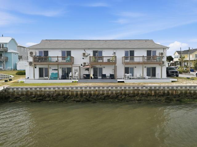 2306 Emerald Drive # 11