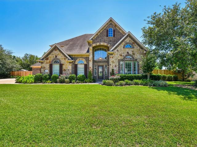 2306 Lakeway Drive