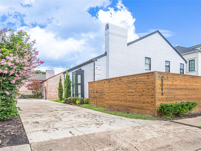 2306 Potomac Dr, Unit B, Houston, TX 77057 | MLS #61119 | Compass