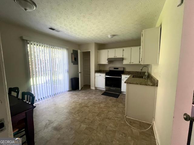 2306 Ramblewood Circle