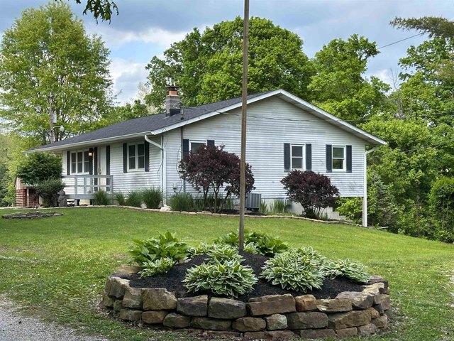 2306 Rattlesnake Rd, Spencer, IN 47460