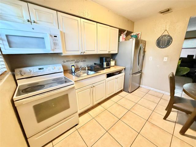 2306 Simms St, Hollywood, FL 33020 | MLS #A11968 | Compass