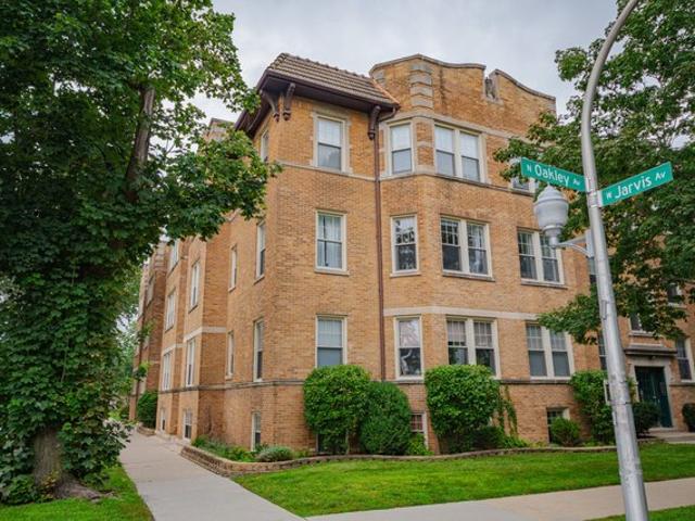 2306 W Jarvis St Unit 1, Chicago, IL 60645
