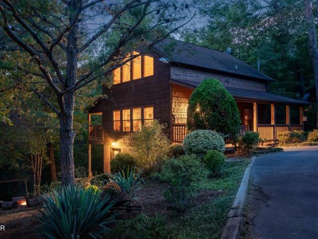 2306 Wooddale Way, Sevierville, TN 37876