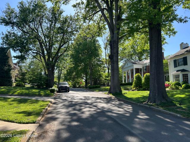 2306 Woodford Pl