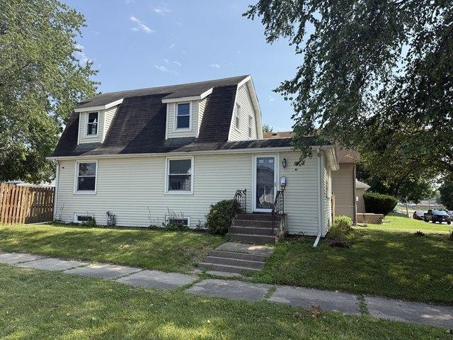 2306 19th Ave, Moline, IL 61265