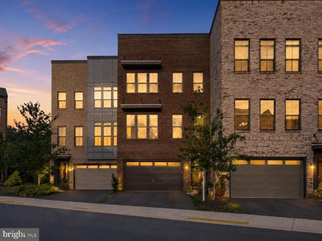 23072 Sullivans Cove Square
