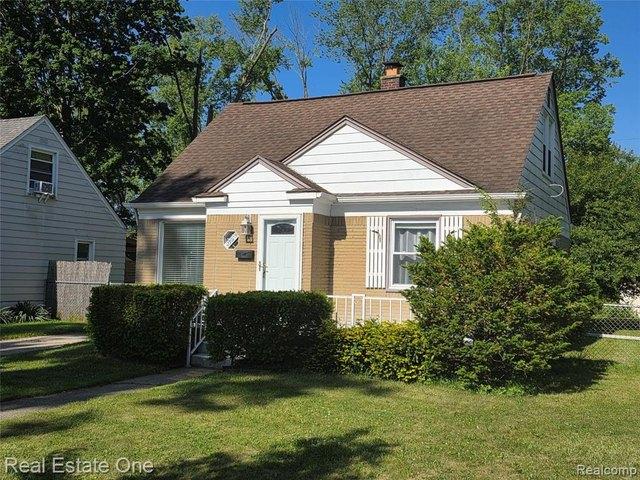 23079 Violet St, Farmington, MI 48336