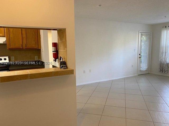 2307 N Congress Ave Apt 16, Boynton Beach, FL 33426