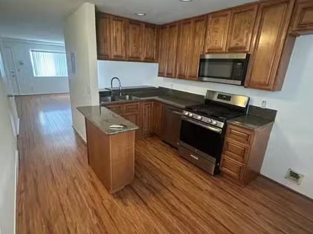 2307 N Fairview St #4, Burbank, CA 91504