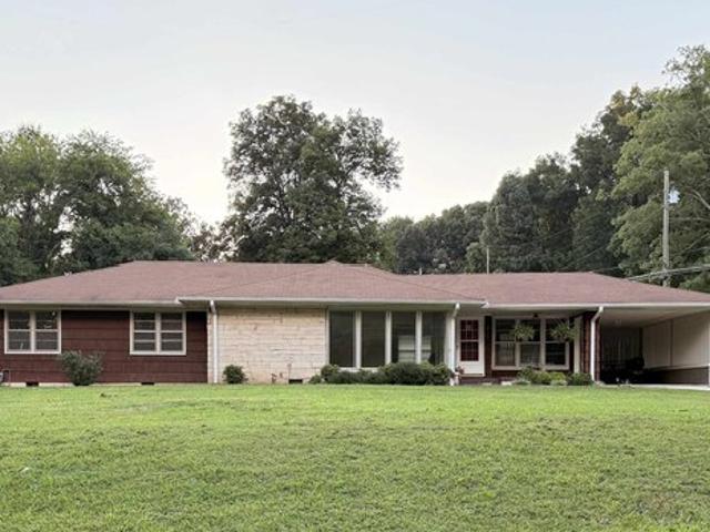 2307 N Jackson Ave, Russellville, AL 35653