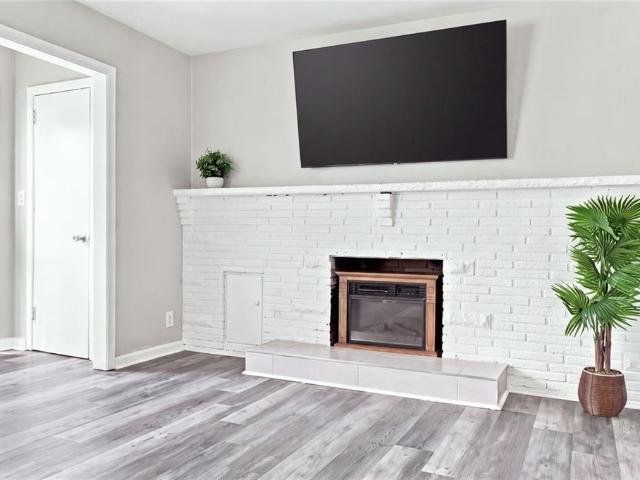 2307 NE 37th Terrace