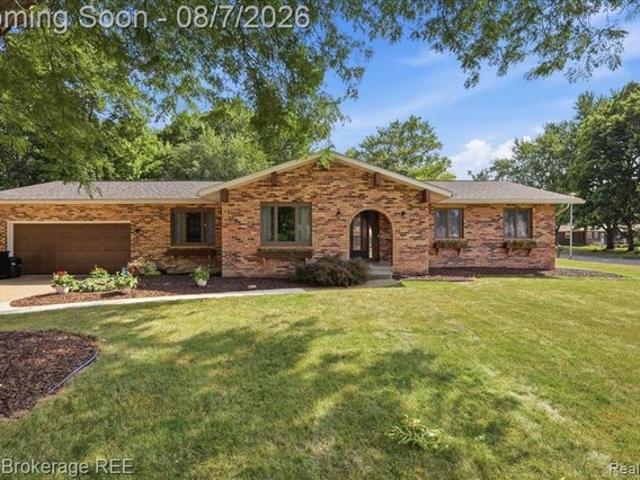 2307 Belle Meade Dr, Davison, MI 48423